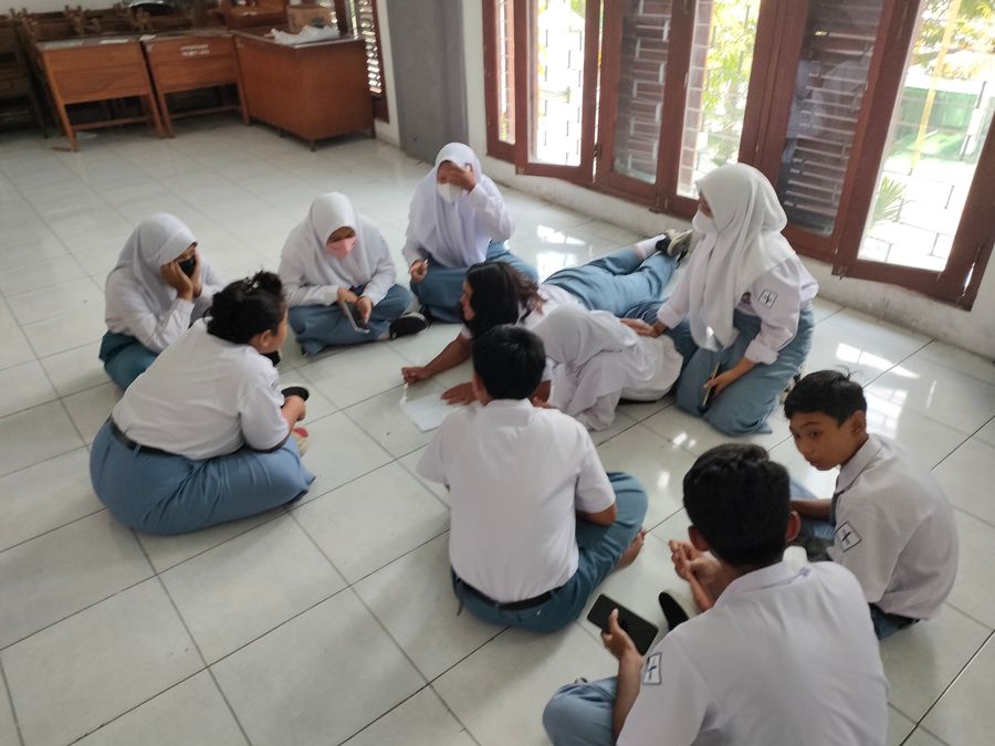 Anak Muda Harus Pangerten dan Grapyak Semanak | KHUB - A Knowledge Hub for PCVE Community