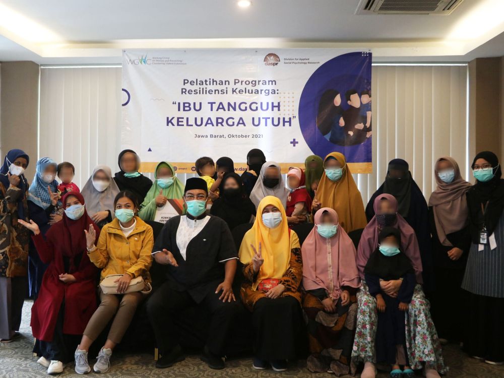 Resiliensi Keluarga “Ibu Tangguh, Keluarga Utuh” 2021 | KHUB - A Knowledge Hub for PCVE Community